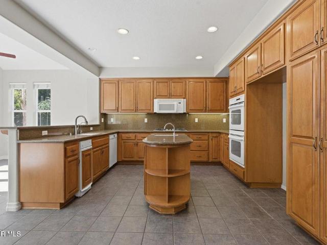 1775 Red Robin Place