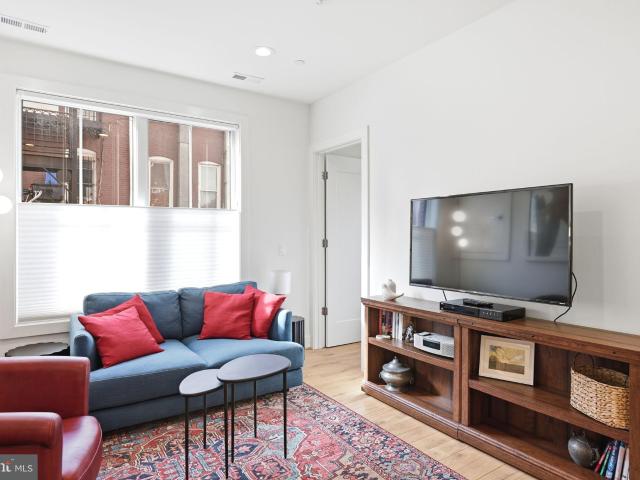 1775 Swann St NW, Unit 102, Washington, DC 20009 | MLS #DCDC2246
