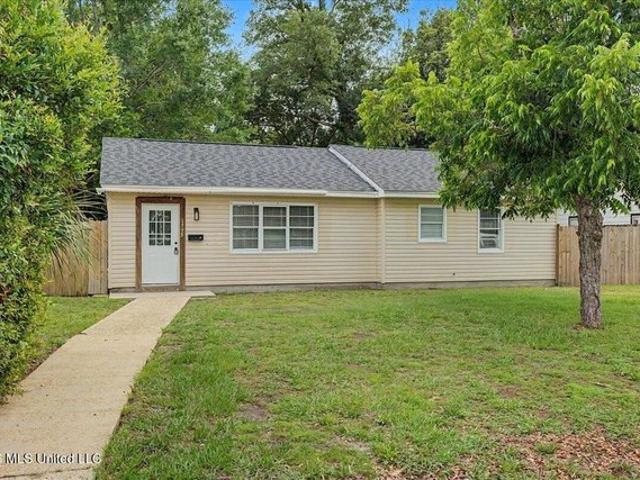 1775 Vaughn St, Biloxi, MS 39531