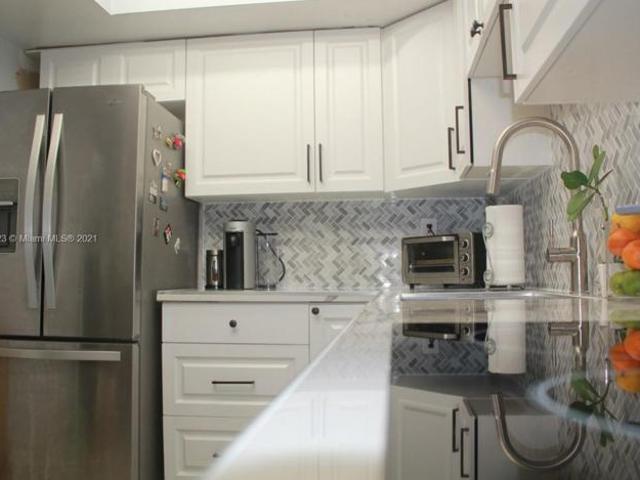 1775 Washington Ave #5A Miami Beach, FL 33139