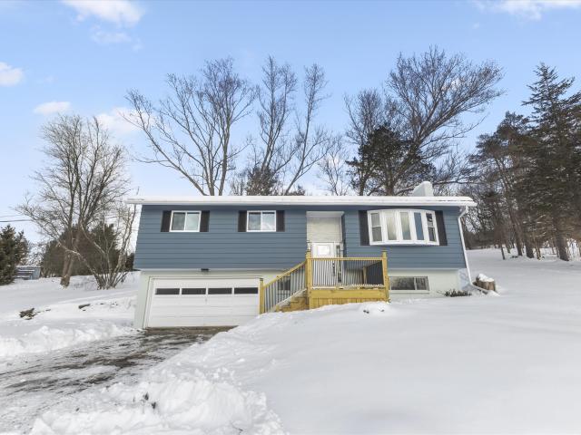 1776 Nanticoke Dr, Endicott, NY 13760 | MLS #334548 | Compass