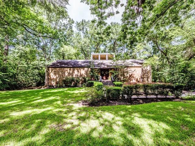 1776 Avenue S, Huntsville, TX 77340