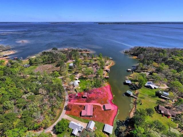 1776 Lakeshore Dr, Hemphill, TX 75948