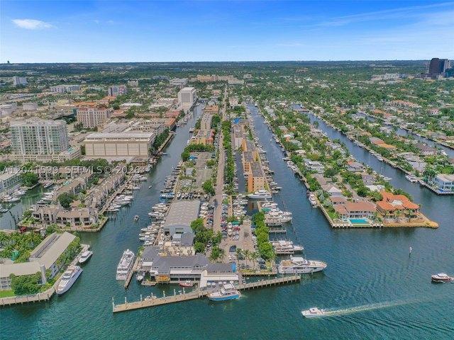 1777 SE 15th St Apt 407, Fort Lauderdale, FL 33316