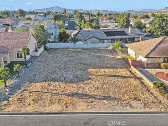 17780 Pebble Beach Dr, Victorville, CA 92395