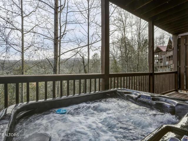 1779 Mountain Shadows Way