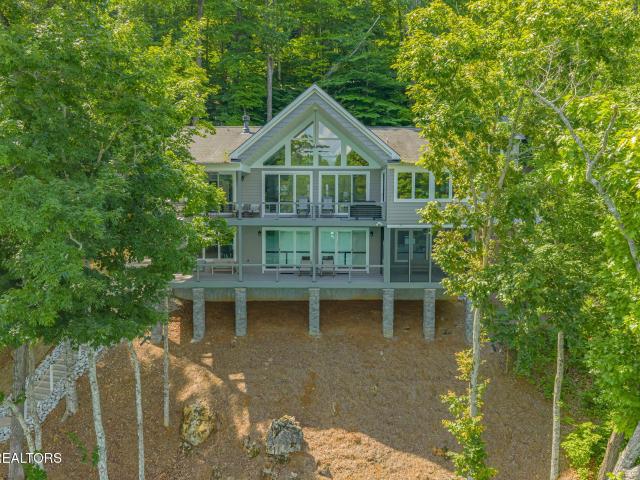 1779 Cove Pointe Rd