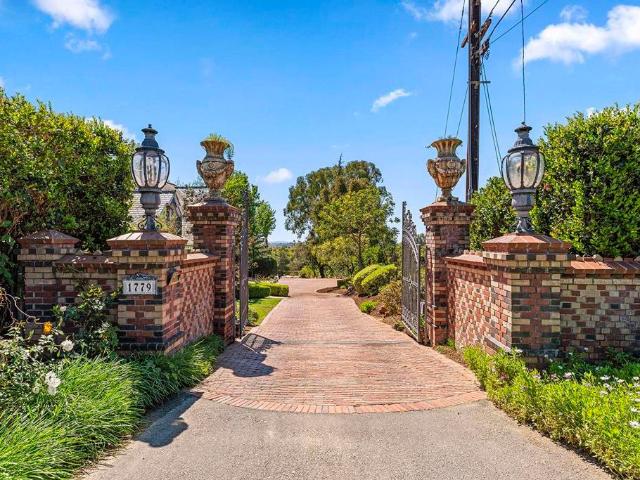 1779 Elevado Road