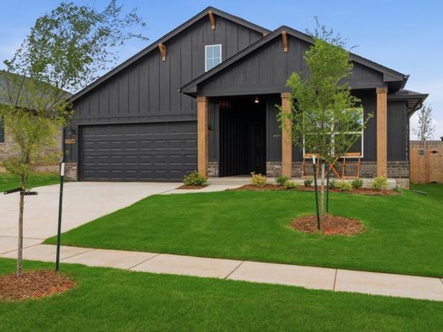 17704 Horne Ln, Edmond, OK 73012
