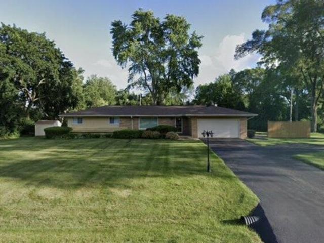 17705 Bermuda Blvd, Brookfield, WI 53045