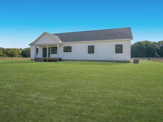1770 Mary Lou Manor