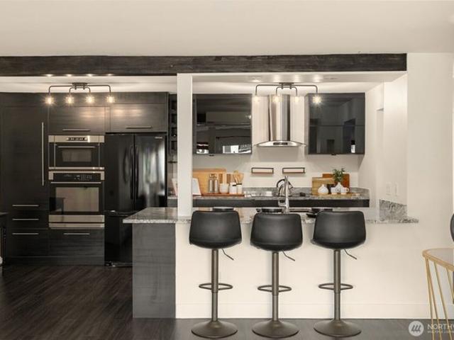 1770 NW 58th St Apt 225, Seattle, WA 98107