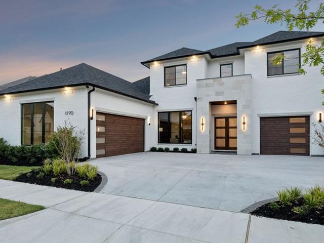 1770 Coopers Hawk Dr, Arlington, TX 76005