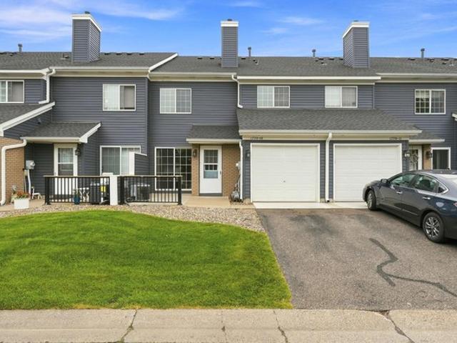 1770 Donegal Dr Apt 10, Woodbury, MN 55125