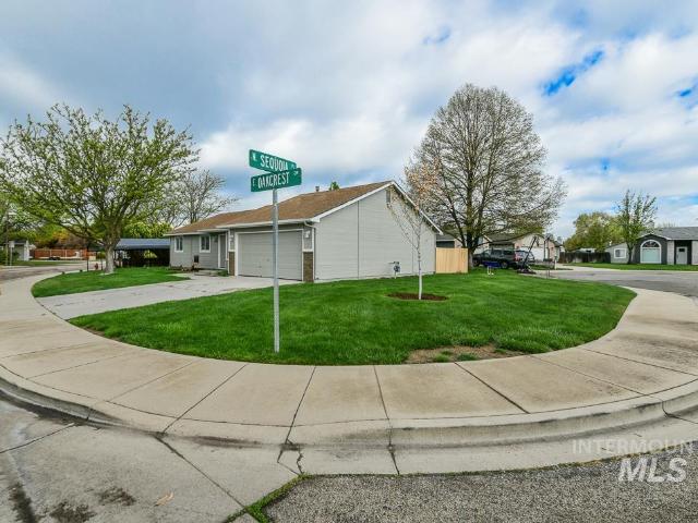 1770 E Oakcrest