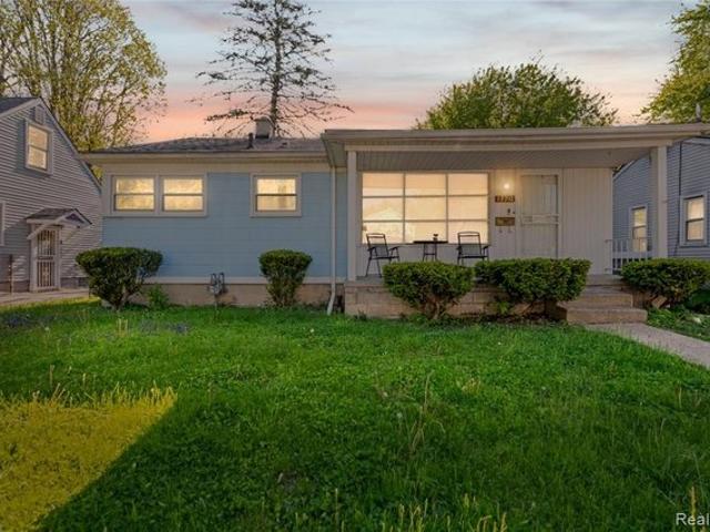 17712 Fenton St, Detroit, MI 48219