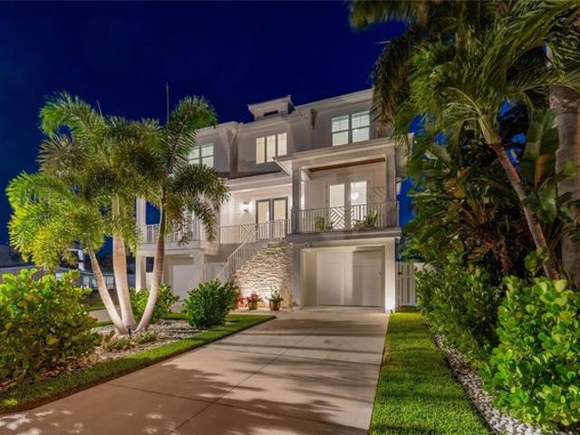 17715 Wall Cir, Redington Shores, FL 33708