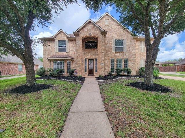 17715 Laguna Trail Dr, Houston, TX 77095