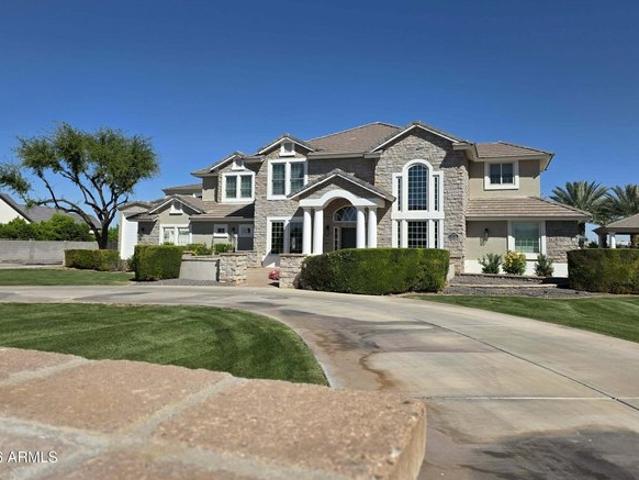 17718 E San Carlos Way, Gilbert, AZ 85298