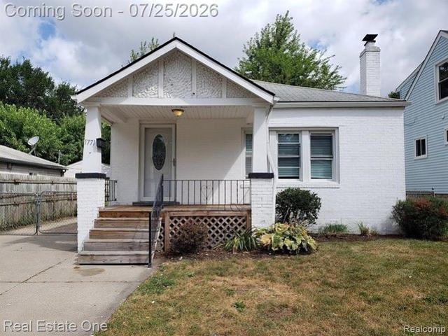 1771 Academy St, Ferndale, MI 48220