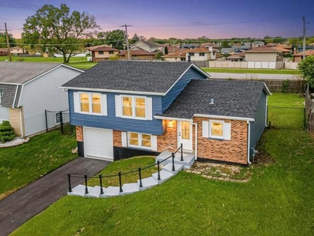 17720 Winston Dr, Country Club Hills, IL 60478