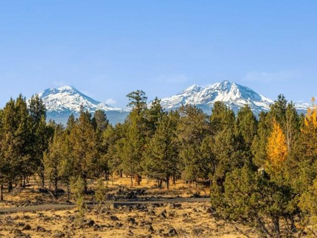 17720 Mountain View Rd, Sisters, OR 97759