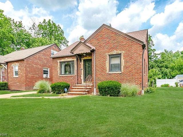 17721 Dillewood Rd, Cleveland, OH 44119