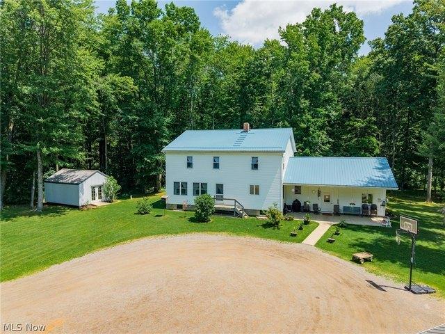 17721 Madison Rd, Middlefield, OH 44062