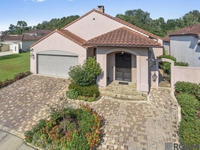 17722 S Links Ct, Baton Rouge, LA 70810