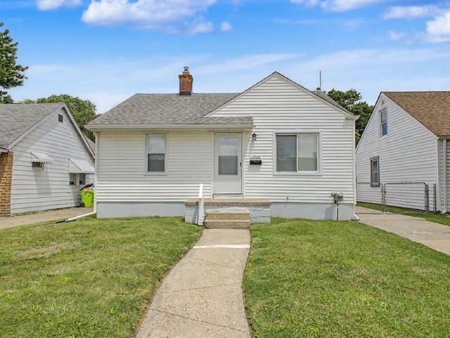 17727 Lowell St, Roseville, MI 48066