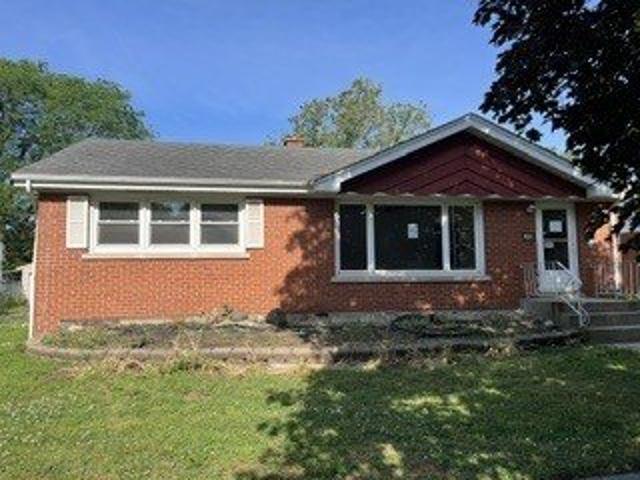 17724 Henry St, Lansing, IL 60438
