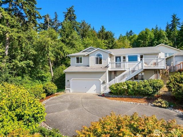 17725 Baywatch Ct NE, Poulsbo, WA 98370