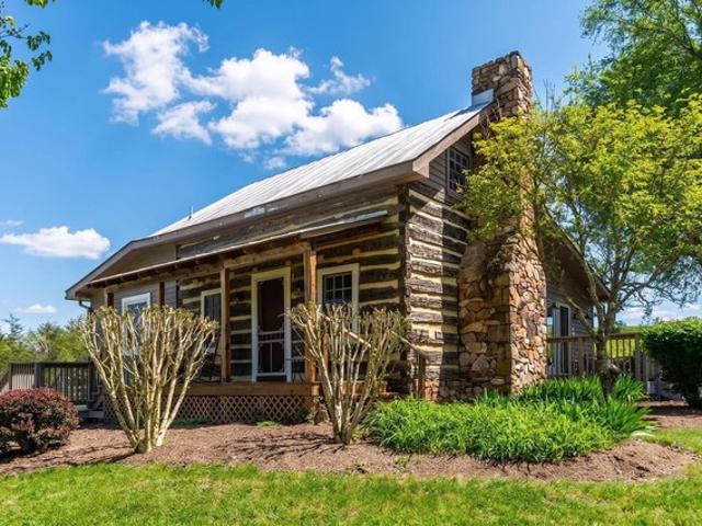 1772 Newport Rd, Raphine, VA 24472