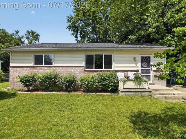 1772 Emerson Ave, York Township, MI 48198