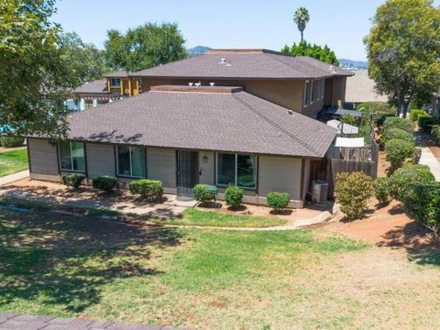1772 Summertime Dr, El Cajon, CA 92021