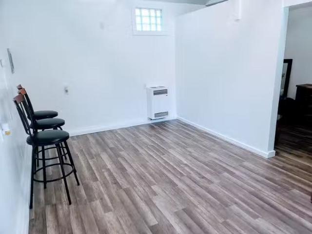 17737 Welby Way Houses in Los Angeles, CA