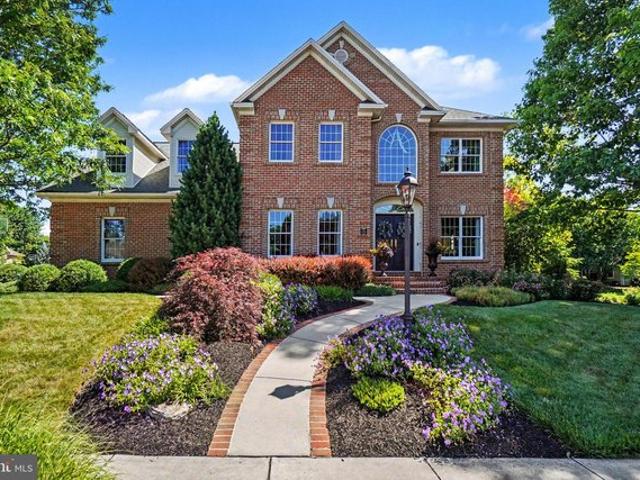 1773 Meadow Dr S, Mechanicsburg, PA 17055