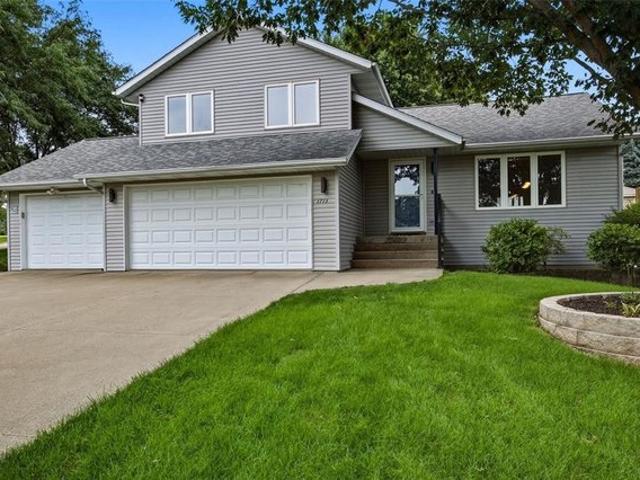 1773 Parkway Dr, Iowa City, IA 52241