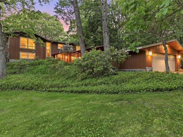 177 Bluhm Rd, Fairport, NY 14450