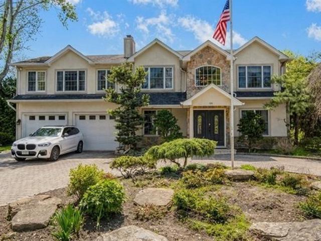 177 Engle St, Cresskill, NJ 07626