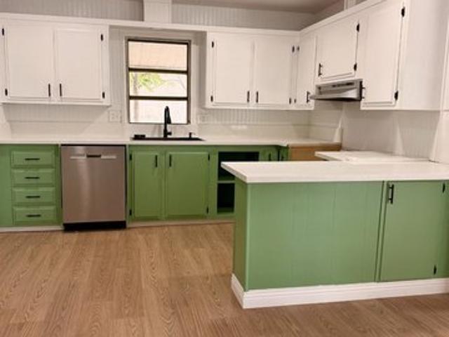 177 Kings Ln, Bakersfield, CA 93308