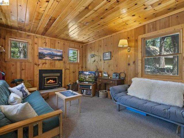 177 Sugarpine Cir, Pinecrest, CA 95364