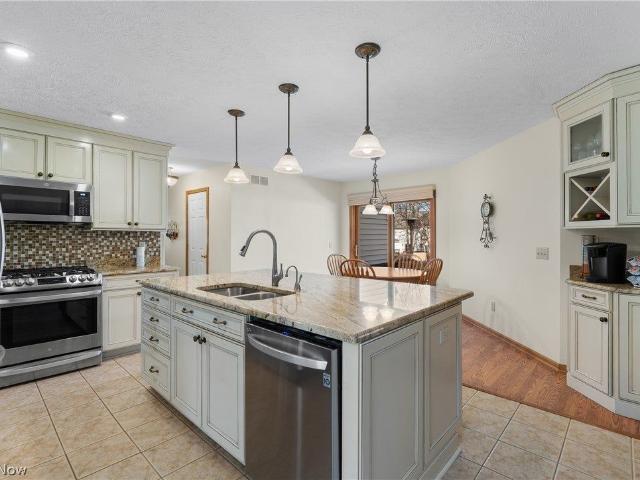 177 Potomac Ct, Medina, OH