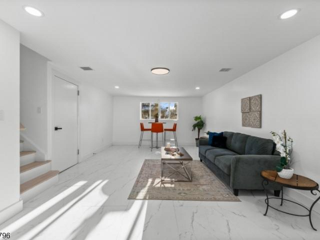 177 Rockwood Pl