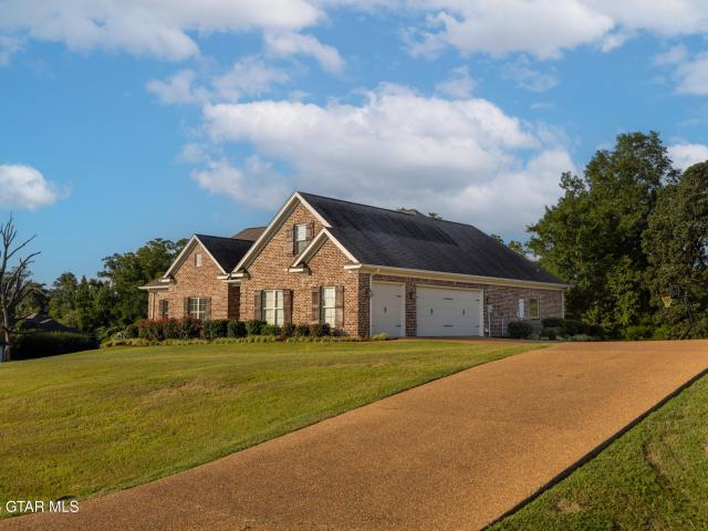 177 W Briar Lake