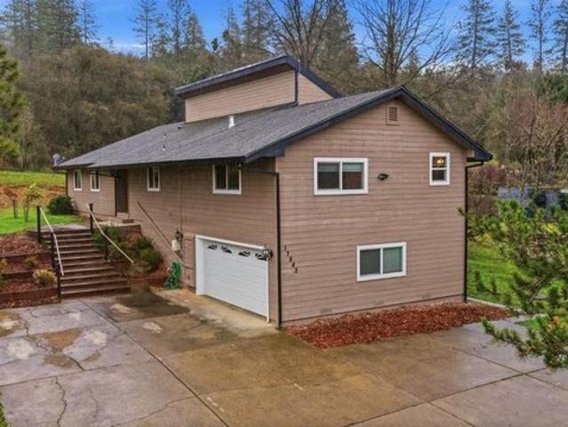 17843 Lake Forest Dr, Penn Valley, CA 95946