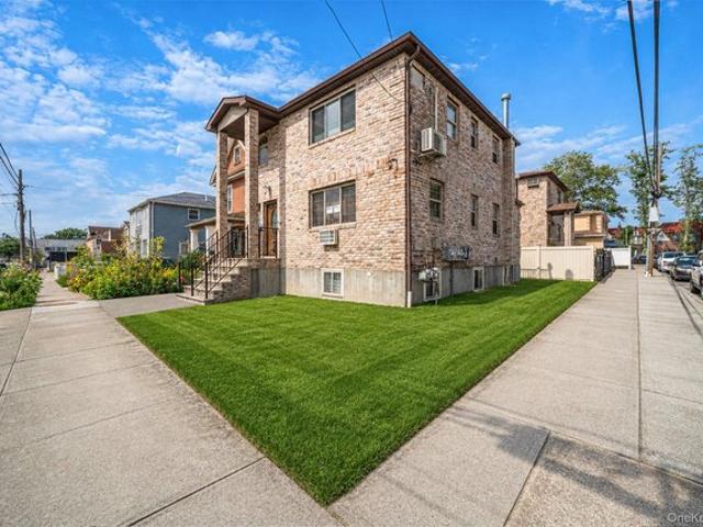 17841 Anderson Rd, Rochdale Village, NY 11434