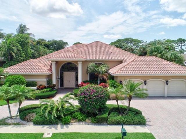 17850 Deauville Ln, Boca Raton, FL 33496