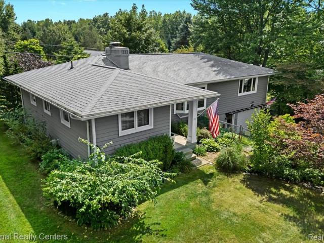 1785 Middle Road