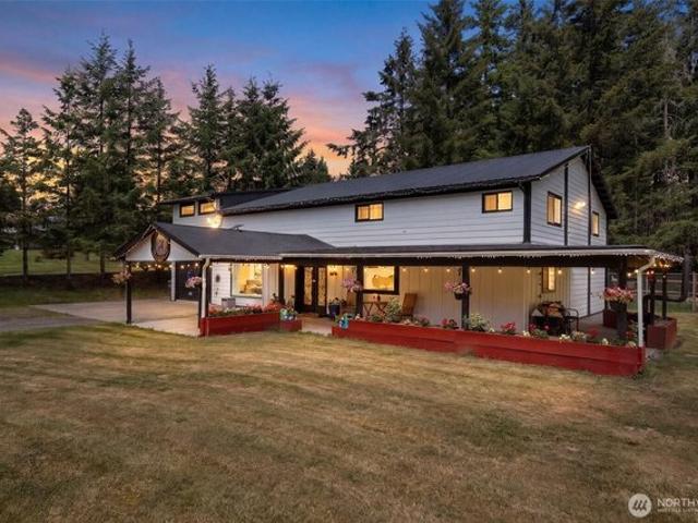 1785 Centralia Alpha Rd, Chehalis, WA 98532